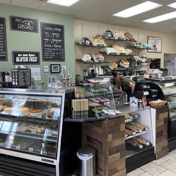 MASTERPIECE CAKESHOP - Updated June 2024 - 116 Photos & 233 Reviews ...