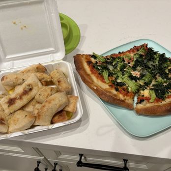 PIZZA CAROUSEL - Updated May 2025 - 129 Photos & 137 Reviews - 4619 N ...