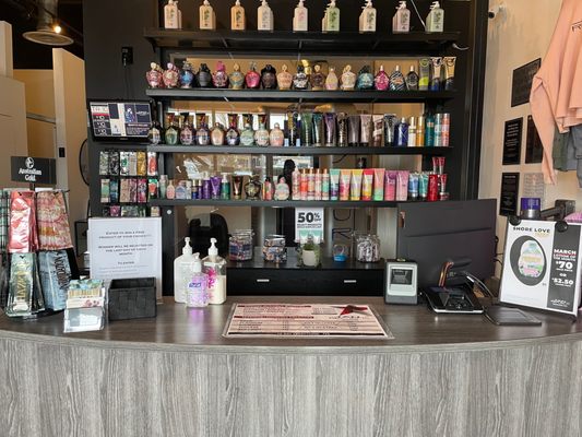 TAN REPUBLIC GRANTS PASS - PARKWAY - Updated September 2025 - 10 ...