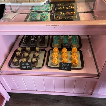 THE SWEET SPOT BAKERY - Updated January 2026 - 40 Photos & 46 Reviews - 2514 Cleveland Blvd ...