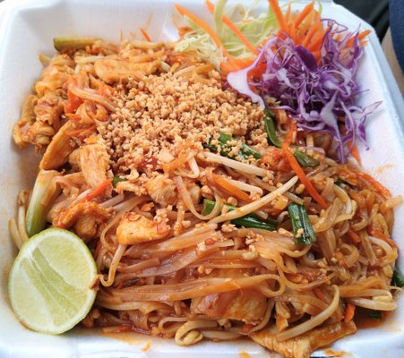 THAWAN THAI CUISINE - 156 Photos & 155 Reviews - 215 34th Ave SW ...