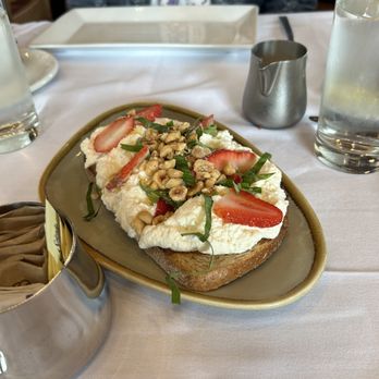 MODERNE BARN RESTAURANT - Updated April 2025 - 345 Photos & 431 Reviews ...