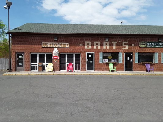 BART’S DRIVE-IN AND THE BEANERY BISTRO - Updated April 2025 - 57 Photos ...