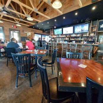 THE TIPSY OAK - Updated July 2024 - 846 Photos & 853 Reviews - 301 E ...