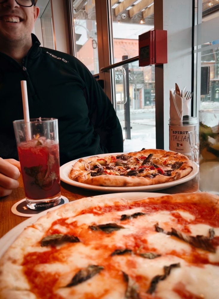 FAMOSO NEAPOLITAN PIZZERIA - Updated December 2025 - 128 Photos & 98 ...