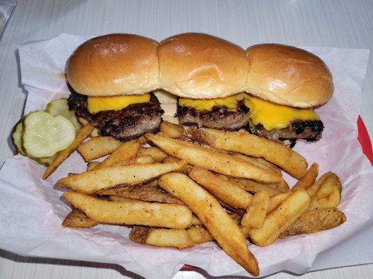 604 ALE HOUSE - 107 Photos & 52 Reviews - 1249 Kolekole Ave, Schofield ...