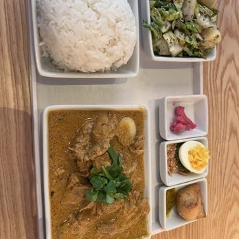 BURMA LOVE - Updated February 2025 - 634 Photos & 209 Reviews - 1302 E ...