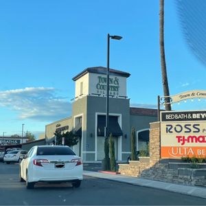 LYON VILLAGE SHOPPING CENTER - Updated May 2025 - 2580 Fair Oaks Blvd ...