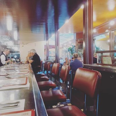 L’EXPRESS - 1145 Photos & 685 Reviews - 3927 Rue Saint-Denis, Montréal ...