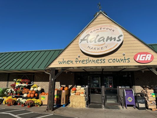 ADAMS HOMETOWN MARKET - Updated December 2025 - 18 Photos - 92 Main St ...