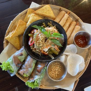 YOONIQUE PHO AND GRILL - Updated July 2024 - 173 Photos & 74 Reviews ...