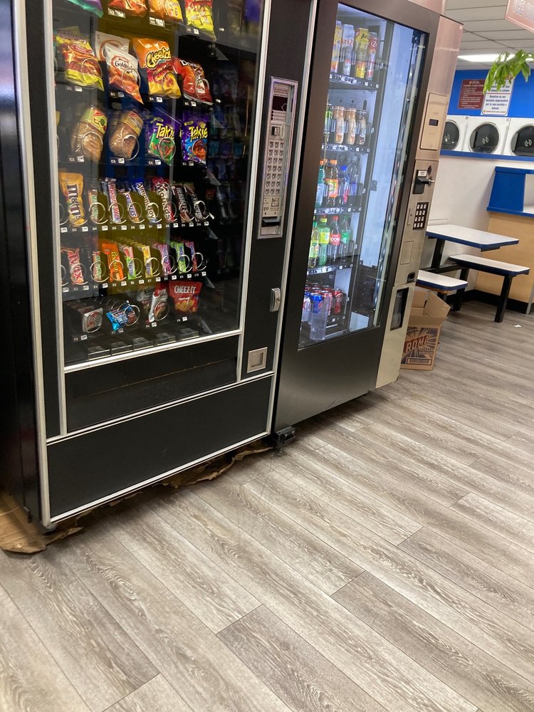 SUPER LAUNDRY - Updated July 2025 - 25 Photos & 11 Reviews - 206 W ...