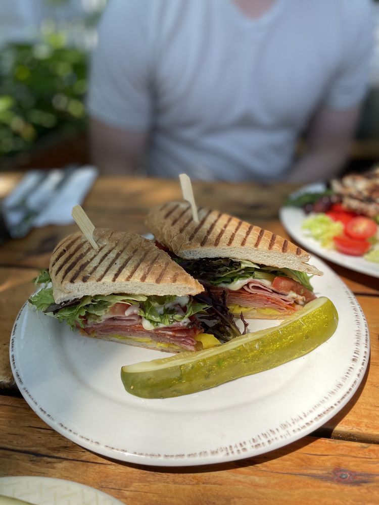 CRU CAFE - Updated July 2025 - 620 Photos & 540 Reviews - 1 Casino Ter ...