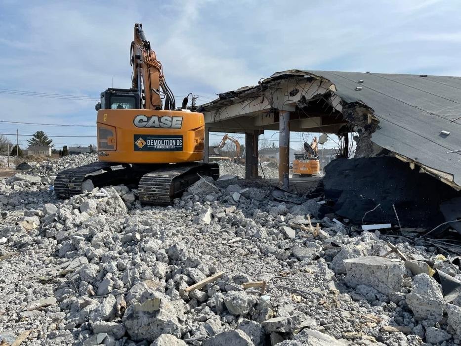 DÉMOLITION DC - Updated January 2025 - 35 Photos - 5 Rue de la Chute ...
