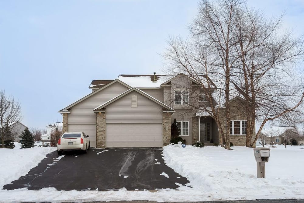 TRAVIS HALL - RE/MAX RESULTS - Updated August 2025 - Contact Agent - 17 ...