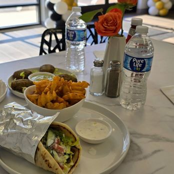 GYRO CENTER - Updated December 2025 - 27 Photos & 12 Reviews - 6025 ...