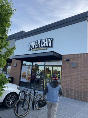 SUPER CHIX - Updated October 2025 - 34 Photos & 30 Reviews - 19151 SE ...