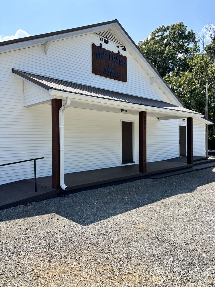 THE LODGE AT BOYCE - Updated February 2025 - 8979 Woodburn Allen ...