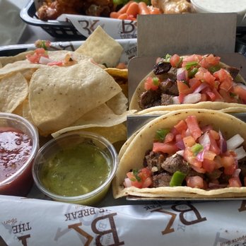 THE BREAK SPORTS GRILL - Updated December 2025 - 38 Photos & 22 Reviews ...