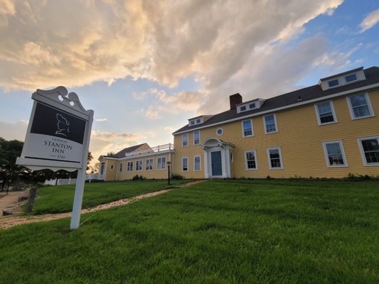 THE GENERAL STANTON INN - 57 Photos & 33 Reviews - 4115 Old Post Rd ...