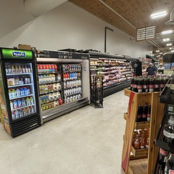 WINDFALL MARKET - Updated December 2025 - 35 Photos & 63 Reviews - 77 ...