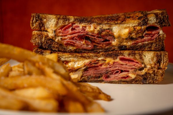 OAKVIEW PUBLIC HOUSE - Updated January 2026 - 50 Photos & 15 Reviews ...