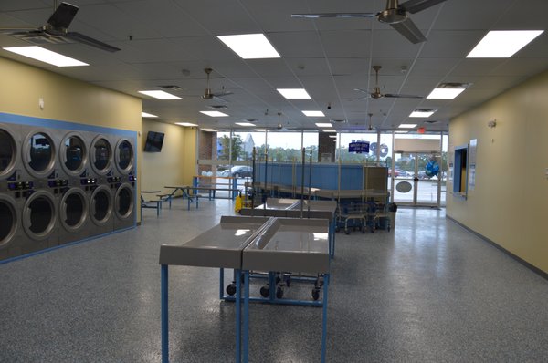 WAVEMAX LAUNDRY - Updated October 2025 - 10 Photos - 8449 Colerain Ave ...