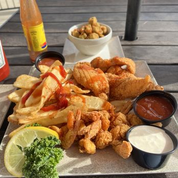 CAJUN ROUX BAR & GRILL - Updated December 2025 - 442 Photos & 242 ...