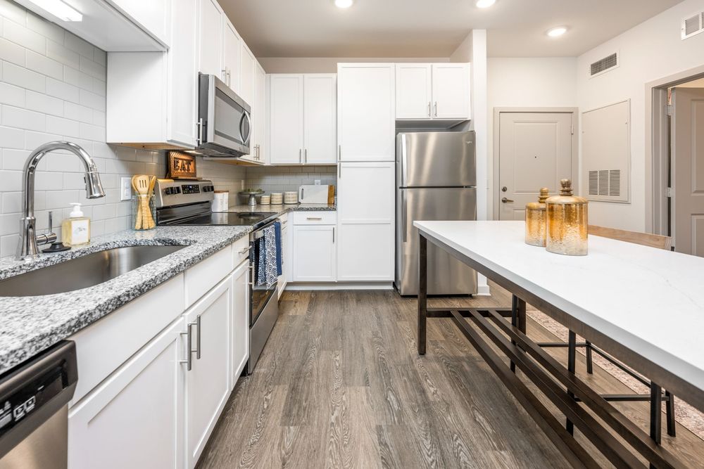 NOVO GATEWAY - Updated November 2025 - 12 Photos - 11205 Colonial ...