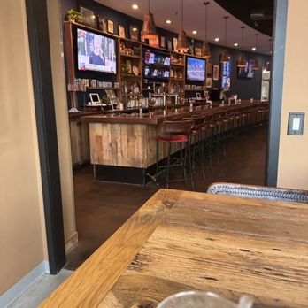 MAC’S LOCAL EATS - Updated July 2025 - 664 Photos & 652 Reviews - 5656 ...