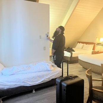 NEWPORT CHANNEL INN - Updated December 2024 - 66 Photos & 112 Reviews ...