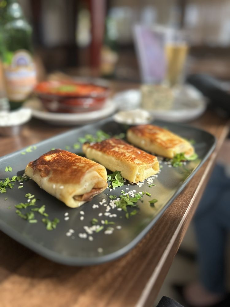 BABUSHKA’S - HYDE PARK - 522 Photos & 122 Reviews - 901 W Platt St ...