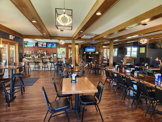 DOGLEG SPORTS BAR AND GRILL - Updated December 2025 - 16 Photos - 7323 ...