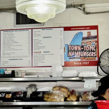 TOWN TOPIC - Updated July 2025 - 398 Photos & 485 Reviews - 2021 ...