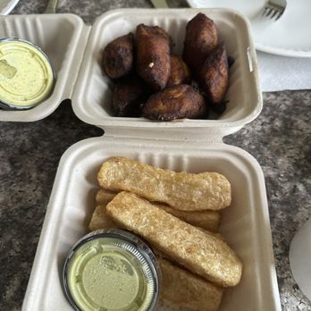 THE FLIPPIN CHICKEN - Updated August 2024 - 42 Photos & 26 Reviews ...