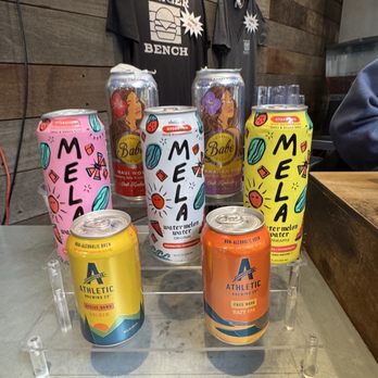 BURGER BENCH - Updated August 2025 - 2088 Photos & 2197 Reviews - 237 E ...