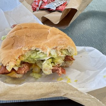 DAMBURGER - Updated January 2026 - 118 Photos & 192 Reviews - 1320 ...