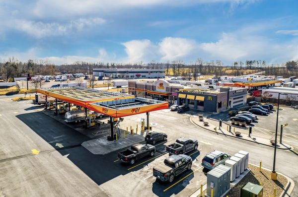 LOVE’S TRAVEL STOP - Updated December 2025 - 49 Photos & 21 Reviews ...