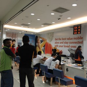 M1 CUSTOMER SERVICE CENTRE - Updated November 2024 - 290 Orchard Rd ...