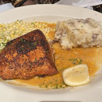 THE CHEESECAKE FACTORY - Updated July 2025 - 829 Photos & 686 Reviews ...