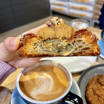 MIGHTY BREAD - Updated May 2025 - 262 Photos & 97 Reviews - 1211 ...