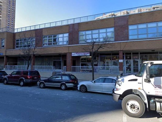 DREISER LOOP COMMUNITY CENTER - Updated December 2025 - 23 Photos - 145 ...