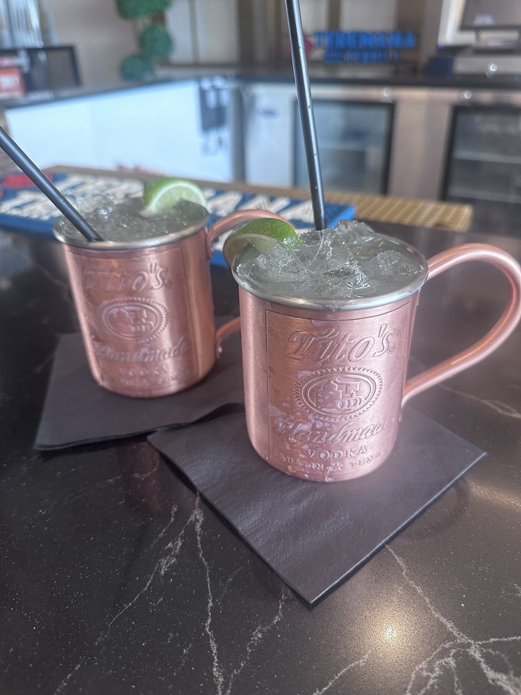 DREAM BAR - 1 American Dream Way, East Rutherford, New Jersey ...