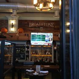 BROADSTONE BAR & KITCHEN - Updated November 2024 - 558 Photos & 381 ...