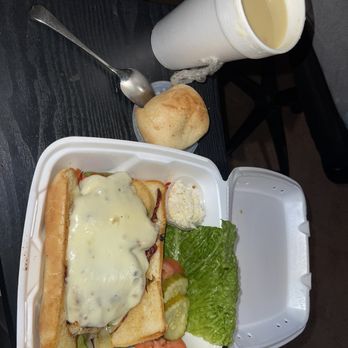 TONY’S BREAKFAST CAFE AND FAMILY RESTAURANT - Updated November 2025 ...