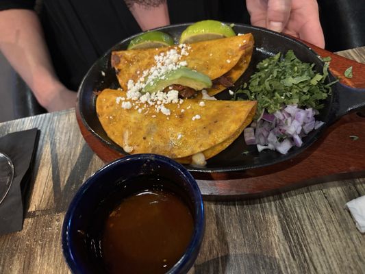 MIL AMORES - Updated December 2025 - 31 Photos & 37 Reviews - 4509 ...