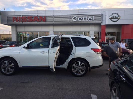 GETTEL NISSAN - Updated July 2025 - 17 Photos & 143 Reviews - 3530 Bee ...