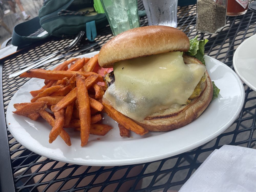 FLYING FISH CAFE & DELI - Updated September 2024 - 48 Photos & 143 ...