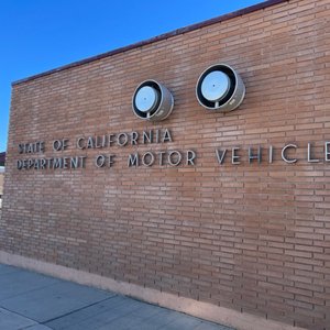 EL CENTRO PUBLIC LIBRARY - Updated October 2025 - 12 Photos - 1140 ...