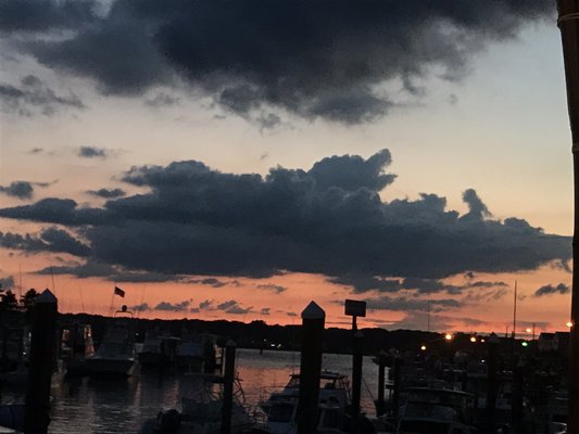 SUNSETS - Updated July 2024 - 59 Photos & 139 Reviews - 302 S Concourse ...